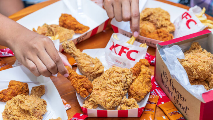 KFC Original vs Extra Crispy - Restaurant Clicks